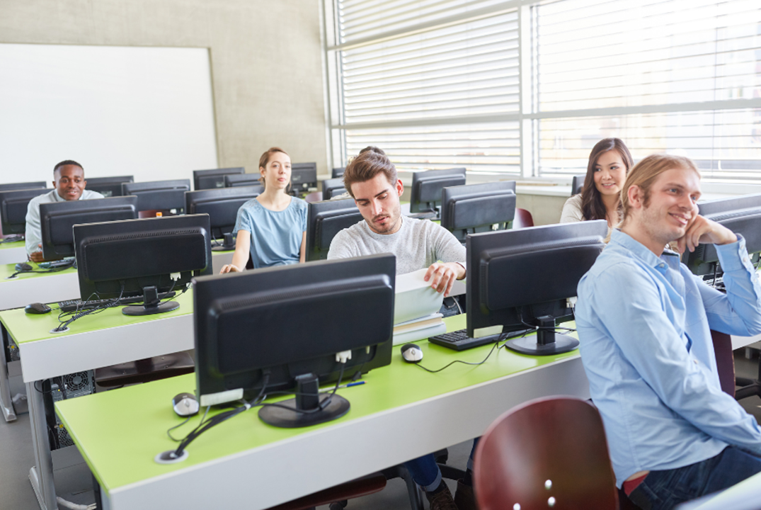 Curso de TI: quais são os cursos nesta área? - Blog UniDomBosco